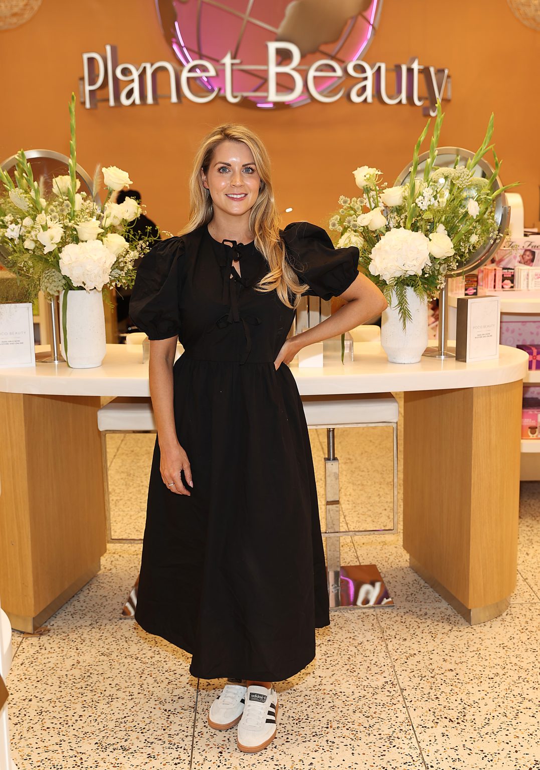 Pippa O'Connor's friends and supporters toast the first retail launch ...